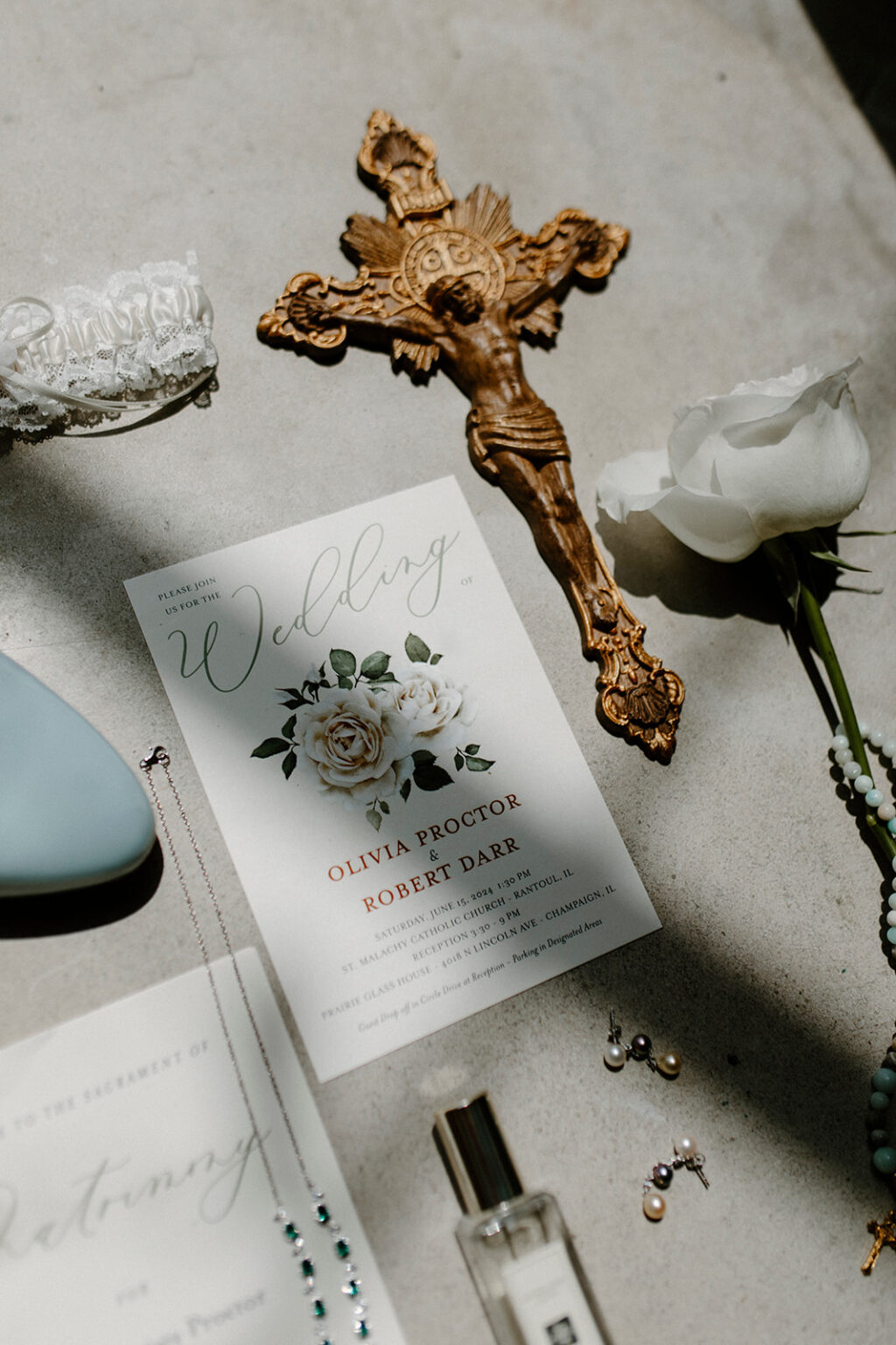 THE PERFECT DETAILS FOR YOUR WEDDING FLAT-LAY - Nikayla & Co