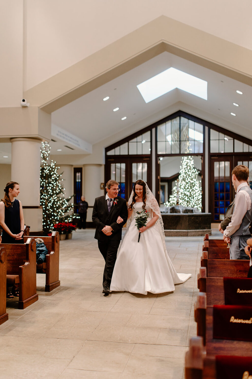 ST. AMBROSE CATHOLIC WEDDING WITH A RECEPTION AT THE DOUBLE TREE IN ST ...