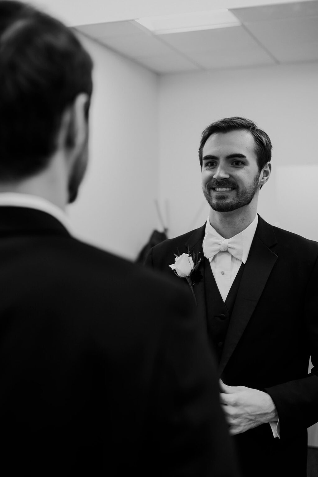 UNIVERSITY OF ST. THOMAS CATHOLIC WEDDING WITH A FIRST LOOK NEXT TO OUR ...