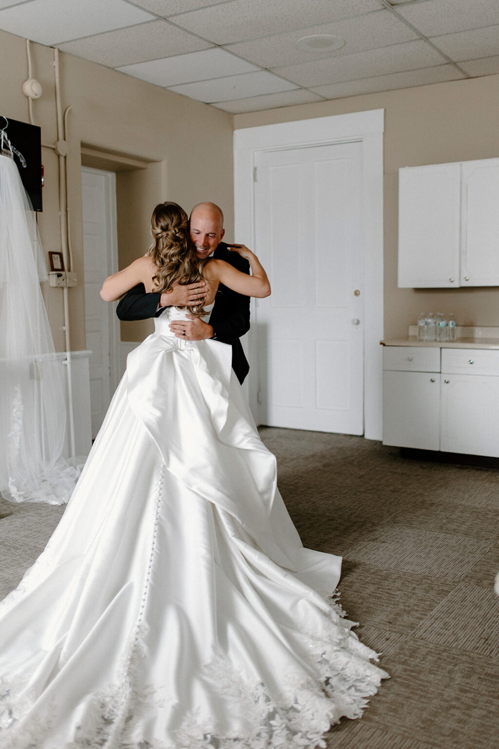 CINCINNATI CATHOLIC WEDDING AT HOLY CROSS IMMACULATA & BELL EVENT ...