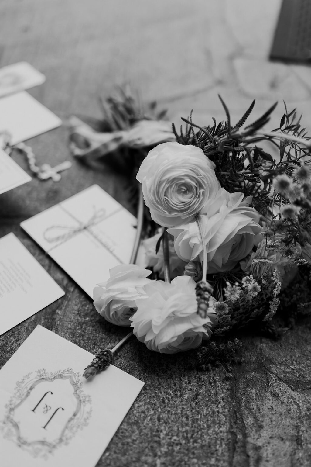 ROMANTIC MINNESOTA WEDDING AT HOLY FAMILY CATHOLIC CHURCH FEATURING A ...