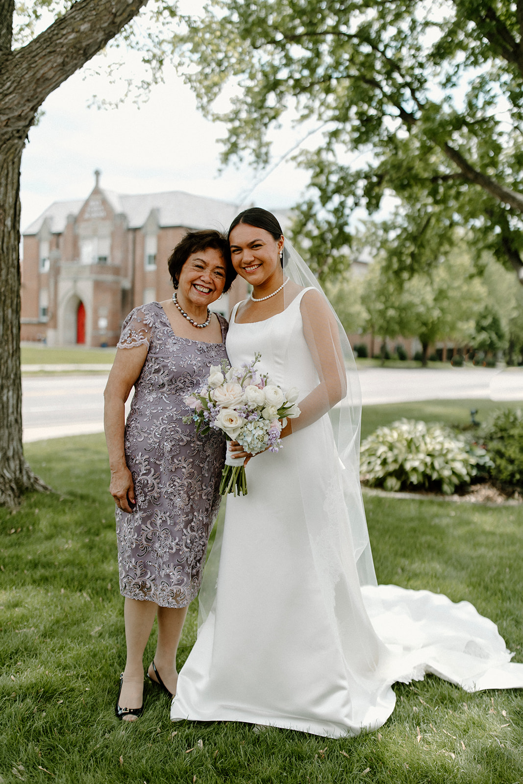 ROMANTIC MINNESOTA WEDDING AT HOLY FAMILY CATHOLIC CHURCH FEATURING A ...