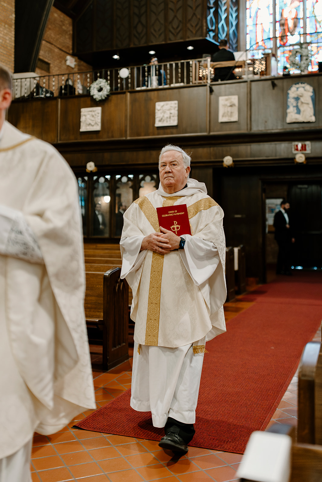 ROMANTIC MINNESOTA WEDDING AT HOLY FAMILY CATHOLIC CHURCH FEATURING A ...
